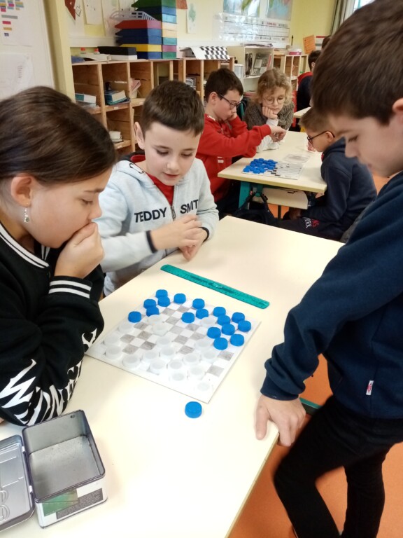 Tracer un damier pour jouer aux dames